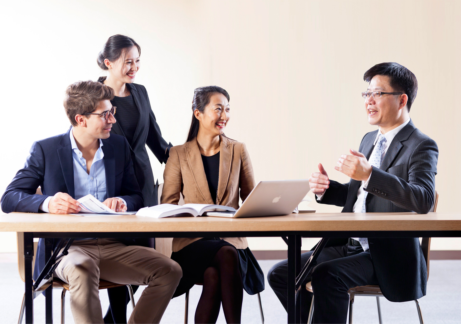 Shaping tomorrow's business leaders | CITY BUSINESS Magazine (2014 Summer)